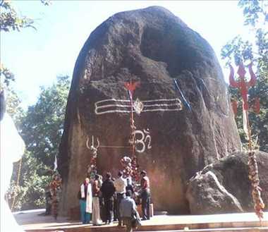 अद्भुत: हर साल इस शिवलिंग की लंबाई चमत्कारिक रूप से बढ़ रही है