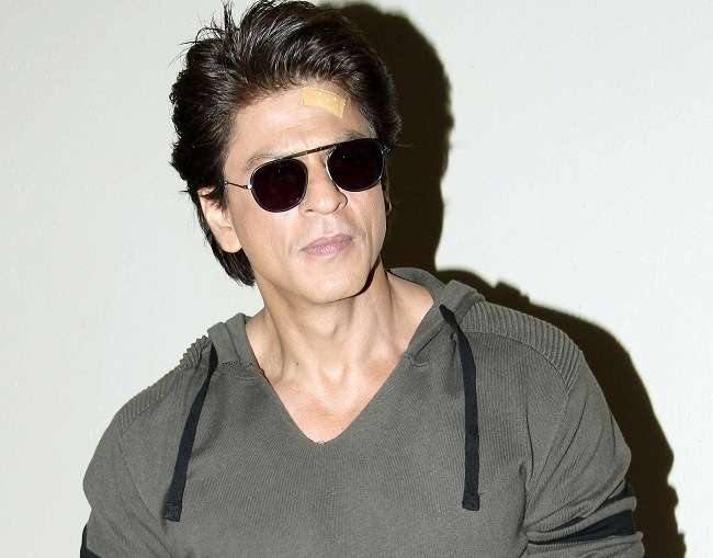 बॉलीवुड के बादशाह शाह रुख़ ख़ान की ये 7 वीकनेस जानतें हैं आप, देखें ...