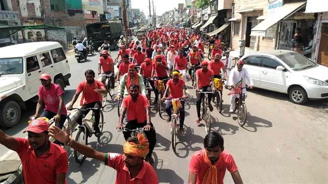 यहां चला साइकिल का खूब पहिया, लाल टोपी पहन बोले जय अखिलेश भैया - sp ...