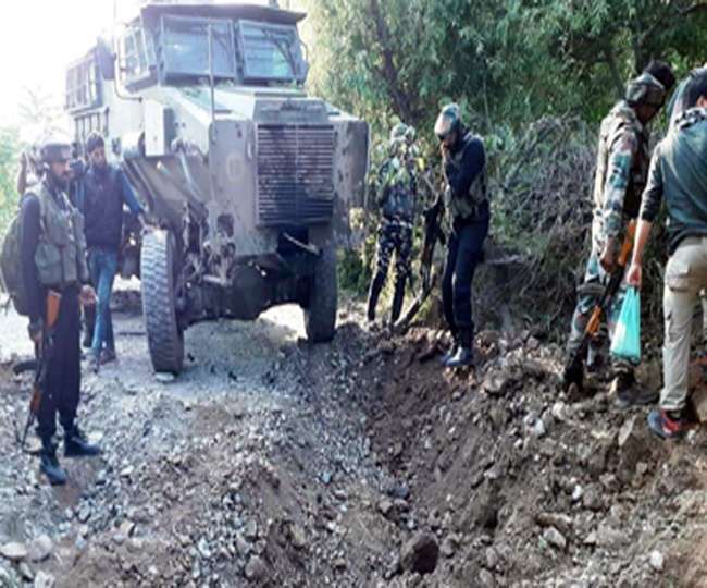 आइईडी विस्फोट में सैन्य वाहन क्षतिग्रस्त, सात जवान घायल - IED explosion ...