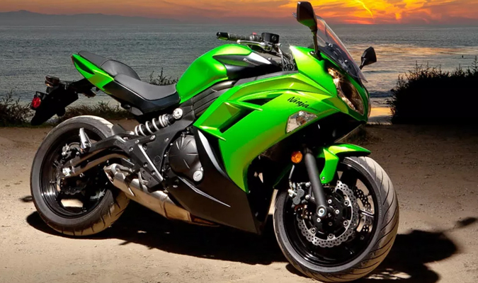 पल्सर और केटीएम 200 के मुकाबले में कावासाकी लॉन्च करेगी निंजा 200 ...