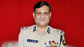 जमशेदपुर एसपी रहे राकेश मिश्रा बिहार विधानसभा चुनाव में दरभंगा से ...