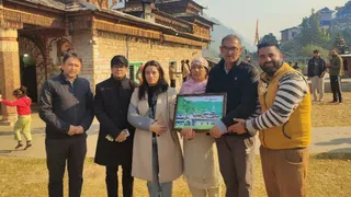 Indian Women Kabaddi Team की कप्तान रितु नेगी पहुंचीं हनोल, लिया महासू ...