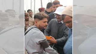मगध एक्सप्रेस के जनरल कोच में झिंगुरा और पहाड़ा स्टेशन के बीच धमाके से ...