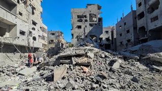 गाजा में इजरायली सेना ने तीन फलस्तीनियों को मार गिराया - israeli army ...