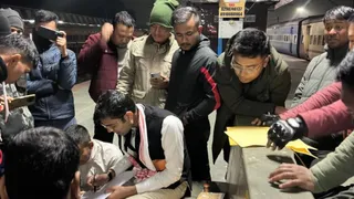 बक्सर का युवक असम में ड्रग्स के साथ गिरफ्तार, जोरहाट स्टेशन पर भारी ...