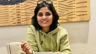 Neha Singh Rathore: फिलहाल मुंह मीठा कीजिए...नेहा सिंह राठौर सोशल ...