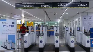 विदेश यात्रा हुई आसान, अब फ्री में कराएं Fast Track Immigration; कौन कर ...