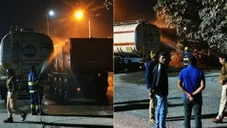 गोपालगंज में एथेनॉल टैंकर में ट्रक ने मारी टक्कर, NH-27 पर रिसाव से मचा ...