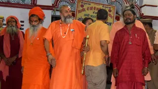 जूना अखाड़े का बड़ा फैसला: सिद्धपीठ काली माता और नौ देवी मंदिर को मिले ...