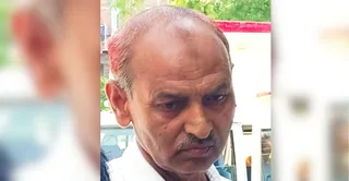 हमीरपुर में रिश्वत लेने वाला चकबंदी कोर्ट का पेशकार निलंबित, एंटी ...