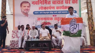 रायबरेली पहुंचे राहुल गांधी, हनुमान मंदिर में पूजा की; बछरावां में बरात ...
