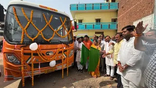 चंदौली में यूपी-बिहार बॉर्डर से वाराणसी के लिए रोडवेज बस सेवा शुरू ...