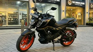 150-200cc सेगमेंट में मची भारी हलचल; दमदार इंजन और रफ़्तार वाली इन 5 ...