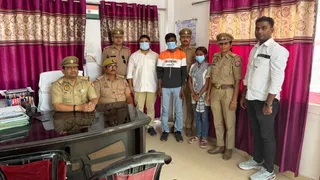 वाराणसी में जाब देने वाले फर्जी गिरोह का राजफाश, तीन आरोप‍ित गिरफ्तार ...