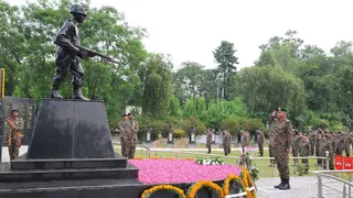 व्हाइट नाइट कोर ने मनाया 54वां स्थापना दिवस, बलिदानियों को दी ...