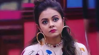 बालकनी से मांस फेंकने वाले शख्स पर भड़कीं Devoleena Bhattacharjee ...