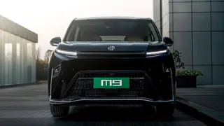 ये हैं भारत की 3 सबसे सुरक्षित लग्जरी MPVs, 5-स्टार रेटिंग के साथ मिलते ...