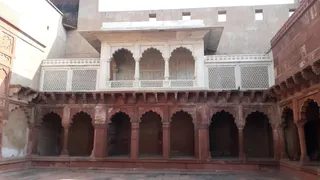 अकबर के बनाए किले में मनेगा महाराजा सूरजमल का विजय उत्सव, जहांगीर महल ...