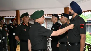 नई वर्दी, नई पहचान: भारतीय सेना ने अपनाई बंदी जैकेट, छोड़ी ब्रिटिश ...