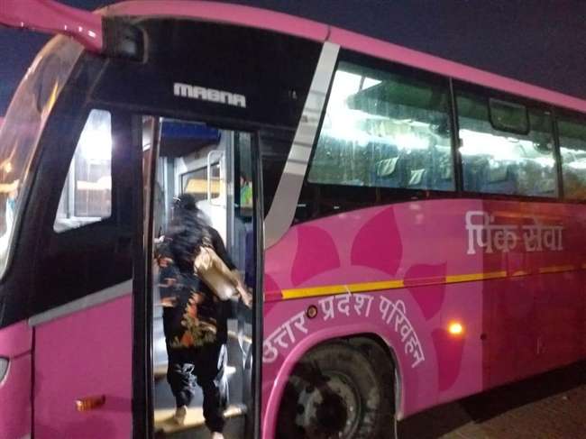अब महिला यात्रियों को नहीं होगी परेशानी, पिंक बस से करें दिल्ली से लखनऊ ...