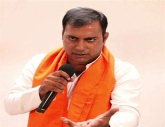 आजम खां के खिलाफ कोर्ट पहुंचे अमित जानी, दाऊद के गुर्गों से धमकी दिलाने ...