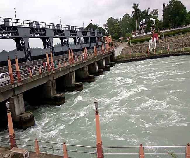 सावधान; नंगल डैम में हिमाचल से पहुंच रहा विषैला पानी, पंजाब ने लगाई रोक