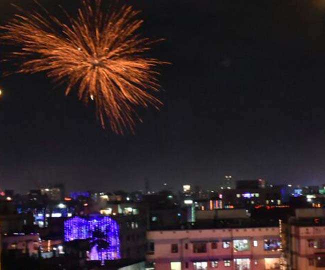 दिवाली की रात जगमग रहा बिहार, छिटपुट घटनाओं के बीच जमकर हुई आतिशबाजी