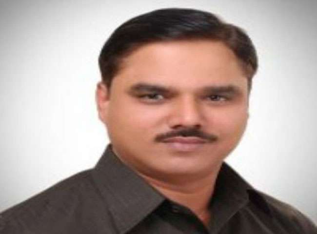 जितेंद्र तोमर की फर्जी ड्रिग्री मामले में कार्रवाई, 15 विवि कर्मियों पर ...