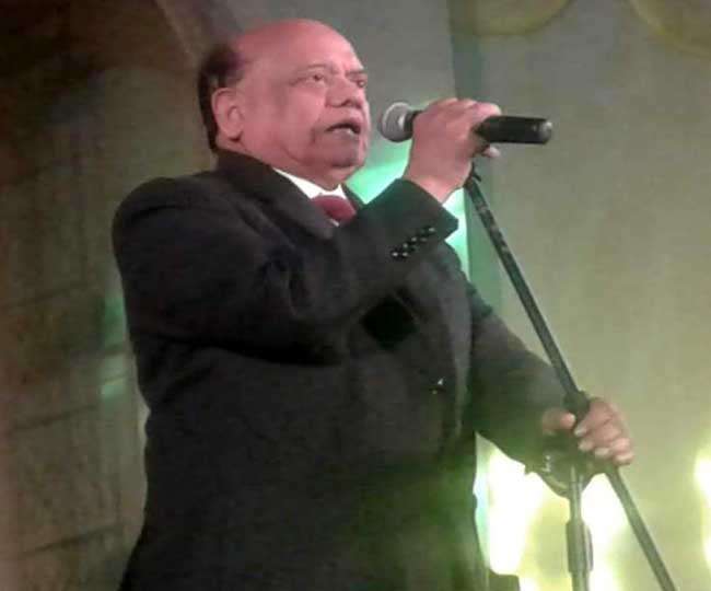 पहले सुरेंद्र शर्मा ने हास्‍य व्‍यंग्‍य से गुदगुदाया, फिर जावेद अली ने ...