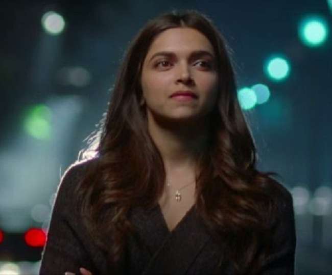 एयरपोर्ट पर Deepika Padukone से सुरक्षकर्मी ने मांग ली उनकी ID ...