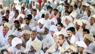 जाटों ने मुस्लिमों का हुक्का-पानी किया बंद