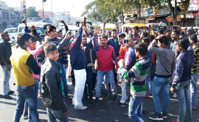 सलमान की टिप्पणी से नाराज वाल्मीकि समाज का प्रदर्शन - jamsdfg sdfgsdf