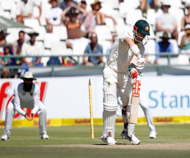 रबादा की गेंद पर ऐसे बोल्ड हुए वॉर्नर, हवा में लहराकर कई फीट दूर गिरा ...