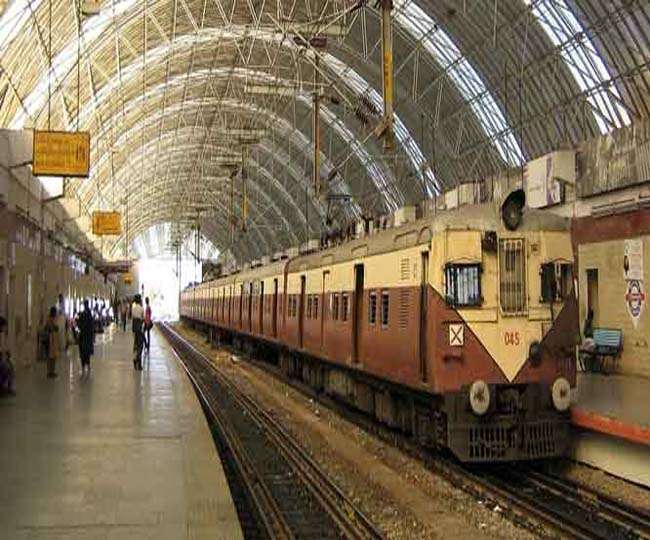 पीएम की सलाह पर फिलहाल 90 स्टेशनों के विकास पर फोकस करेगा रेलवे