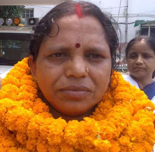 सुल्तानगंज नगर परिषद : पहली बार पार्षद बन नगर परिषद पहुंचीं हैं नीलम ...