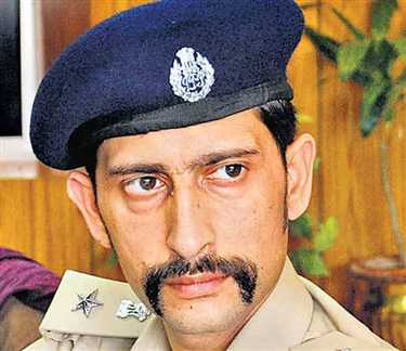 मनु महाराज, जयंतकांत समेत 14 अधिकारियों को पुलिस वीरता पदक - Manu ...