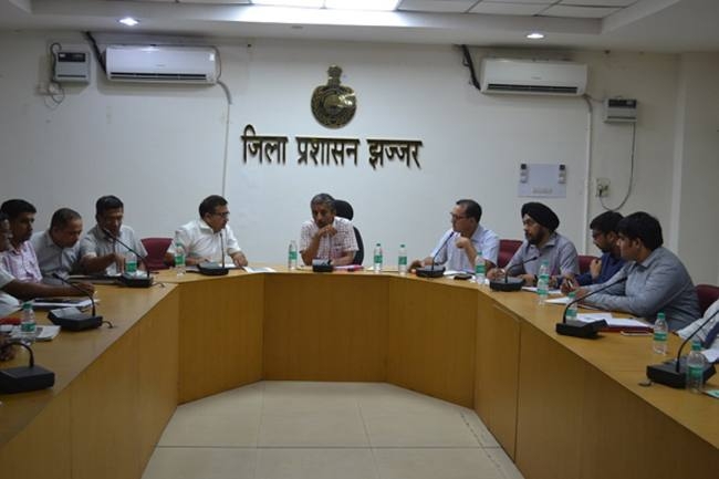 व्यायामशालाओं को शुरू करें, युवा क्लबों को बनाए सक्रिय - Principal ...