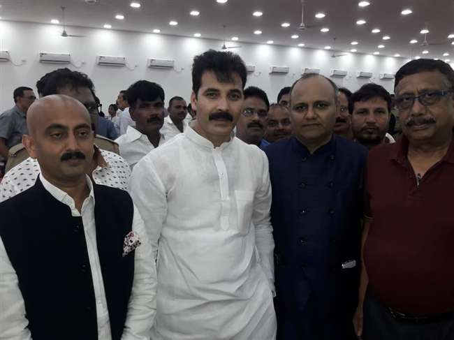 पूर्वांचल के बाहुबली विनीत सिंह की एंट्री से कोयलांचल में हलचल Dhanbad ...