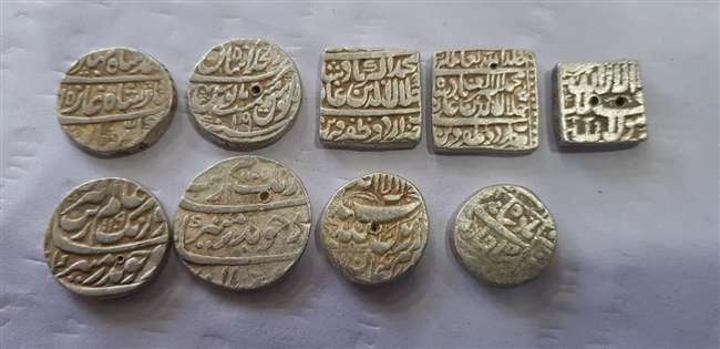 हिमाचल प्रदेश में मिले 498 मुगलकाल के सिक्के मूंढापांडे से बरामद ...