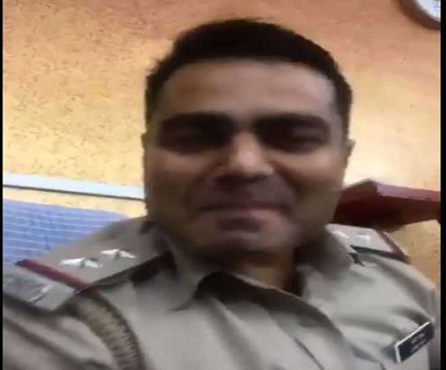 क्राइम ब्रांच SI अरुण मिश्रा का वर्दी में Tik Tok वीडियो वायरल ...