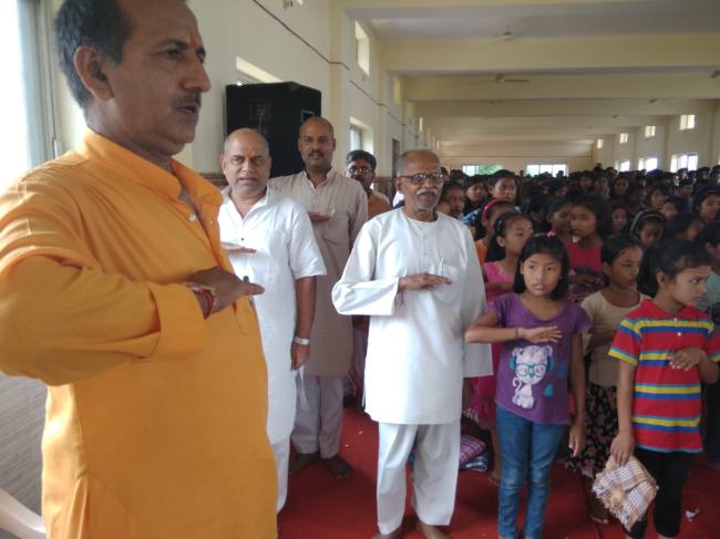 आरएसएस ने धूमधाम से मनाया रक्षाबंधन उत्सव - RSS celebrates the festive ...