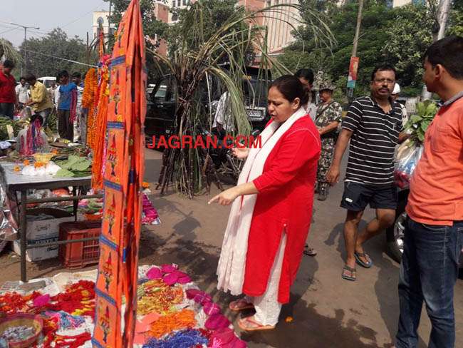 मीसा भारती ने मां राबड़ी के लिए छठ-पूजा की खरीदारी की, लिस्ट लेकर ...