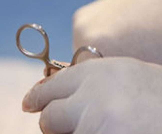 अमेरिका में पहली बार तीन भारतीय खतना के दोषी करार