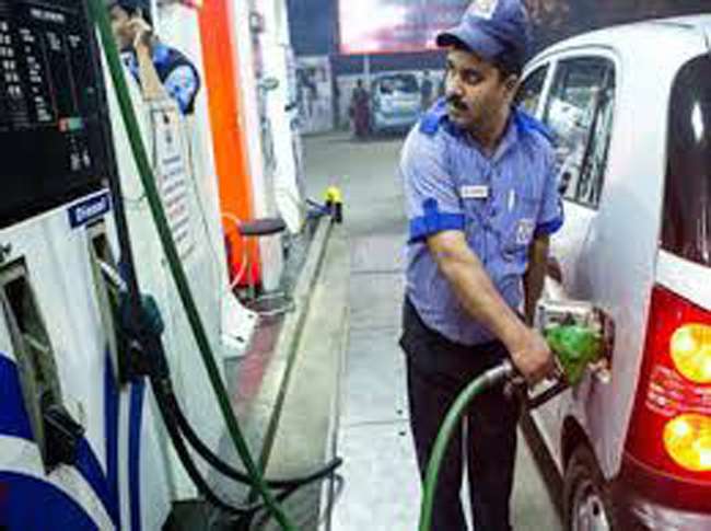 अलीगढ़ में 70 फीसद पेट्रोल पंप सरकार के मानकों से बाहर - petrol pump in ...