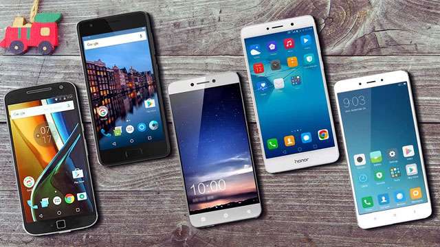 कॉम्पैक्ट डिस्प्ले के साथ बढ़िया फीचर्स वाले 5 स्मार्टफोन, जानिए - Best ...