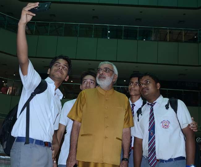 पीएम मोदी का किरदार निभाना चाहते हैं हमशक्ल जगदीश