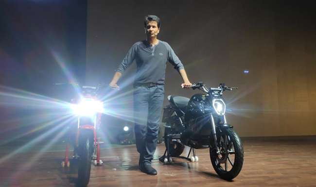 Revolt RV400 और RV300 इलेक्ट्रिक बाइक हुई लॉन्च, मात्र 2999 रुपये प्रति ...