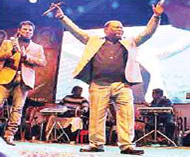 मो. अजीज ने कहा था, मेरी विरासत संभालेगी बेटी सना - daughter sana will ...