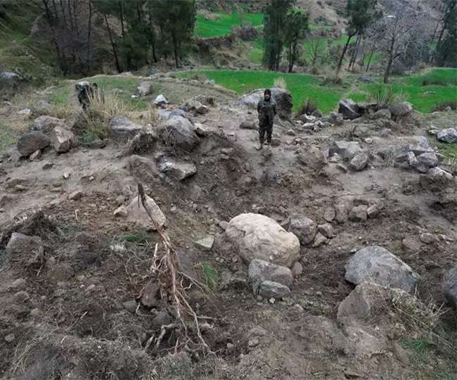 Balakot Air Strike : 32 दिन बाद सुबूत मिटा पाकिस्‍तान ने मीडिया को ...